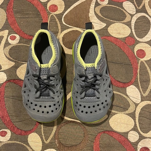 CROCS | Shoes | Kids Crocs Athletic Grey With Green Soles | Poshmark